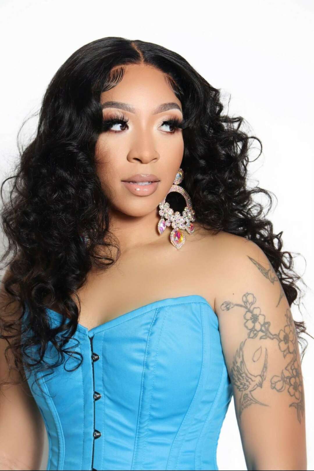 Meet Kayla Simone - CanvasRebel Magazine