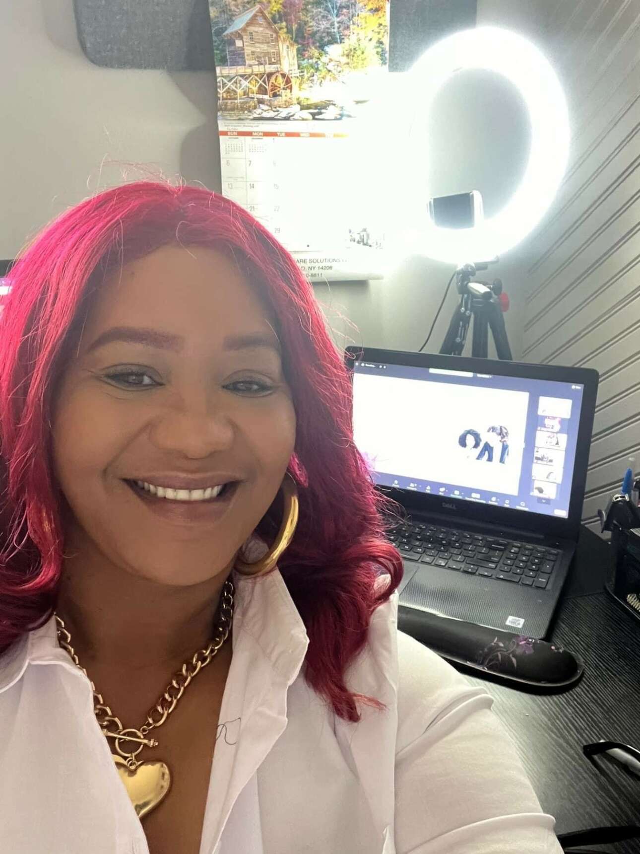 Meet Angela Mitchell – CanvasRebel Magazine