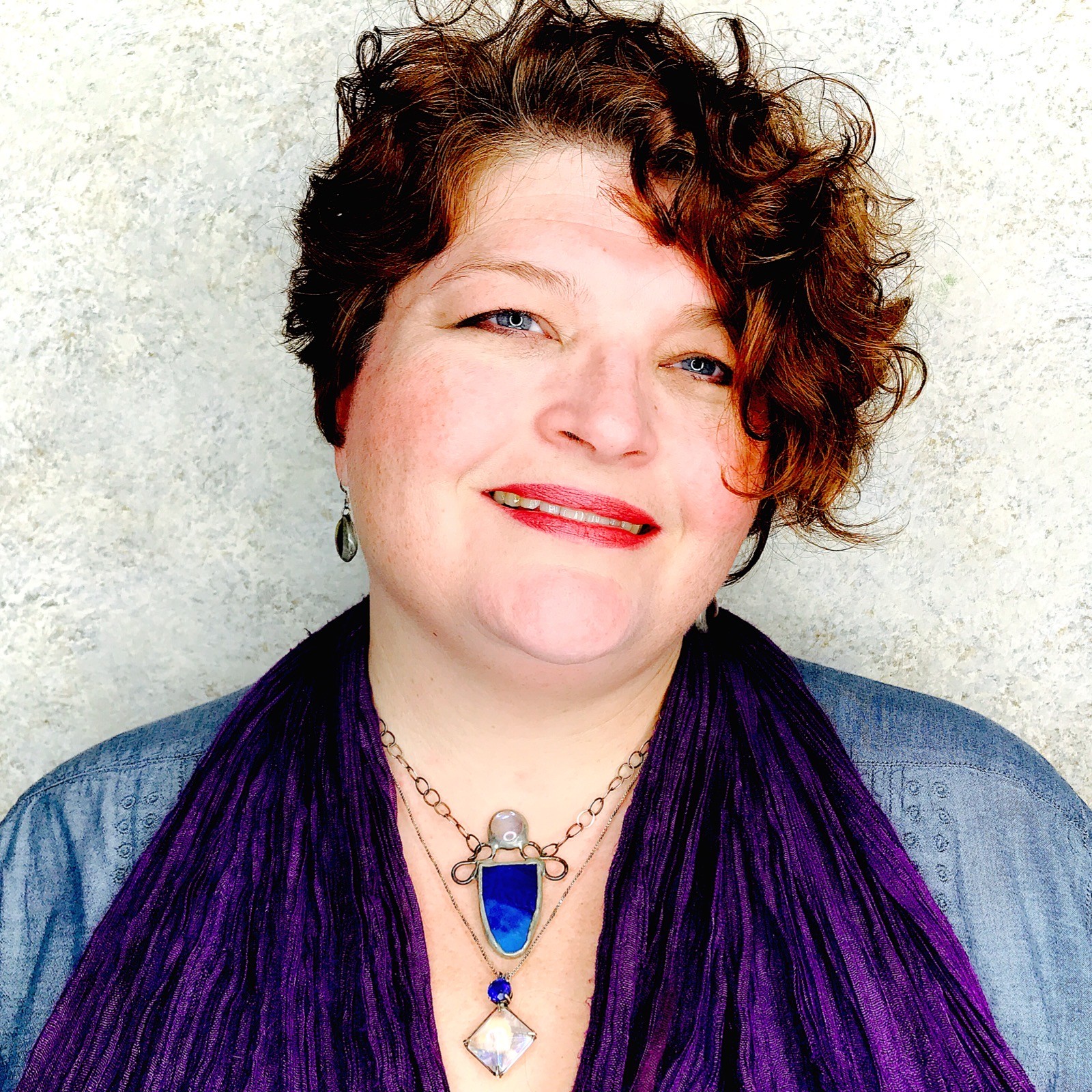 Meet Jennifer Daggs – CanvasRebel Magazine