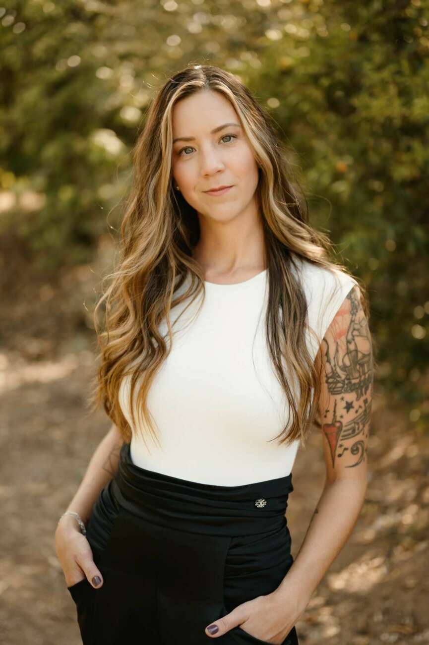 Meet Jessica Glasner - CanvasRebel Magazine