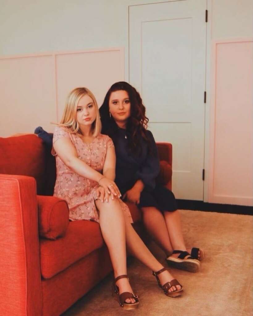 Meet The Restless Duo Rachal & Emily Schmieder - CanvasRebel Magazine