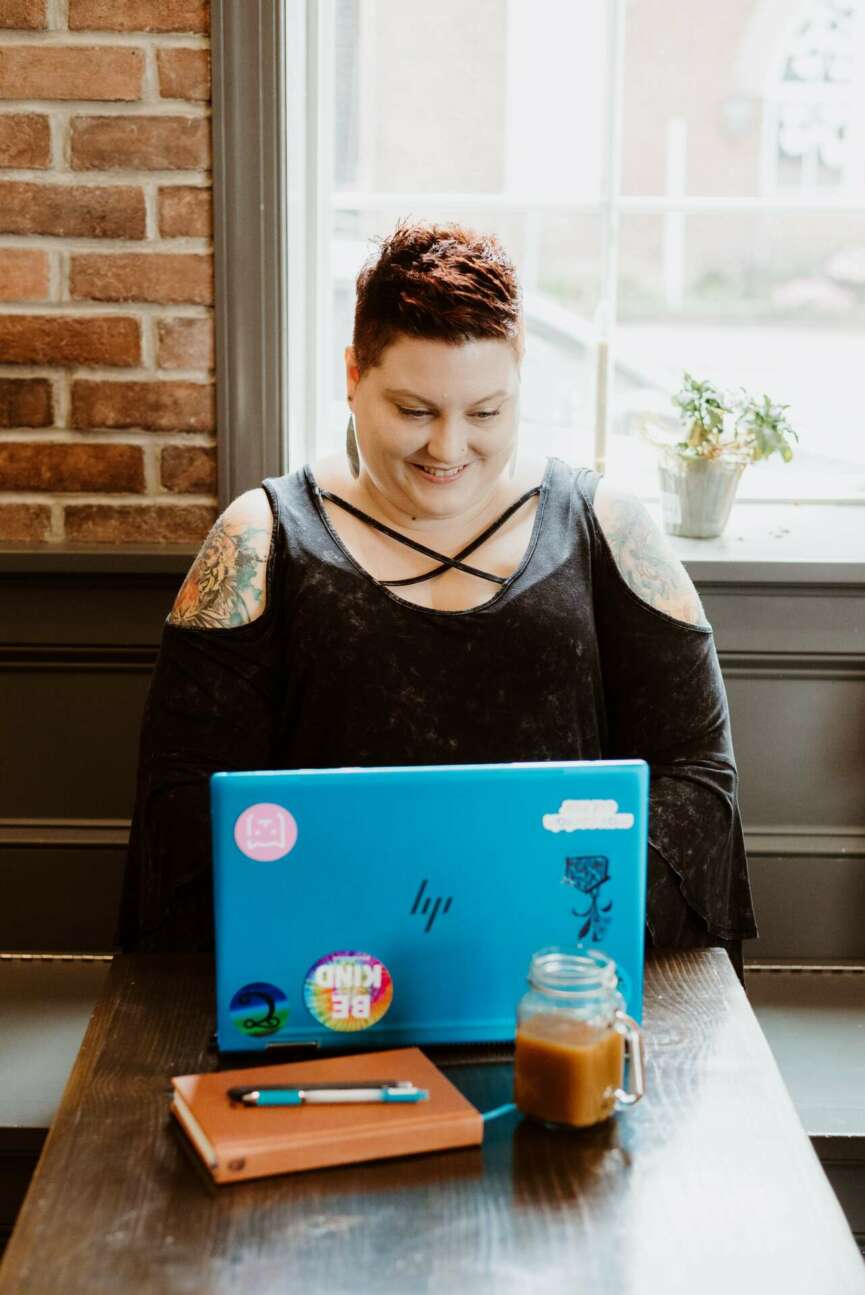 Meet Kat Collins – CanvasRebel Magazine