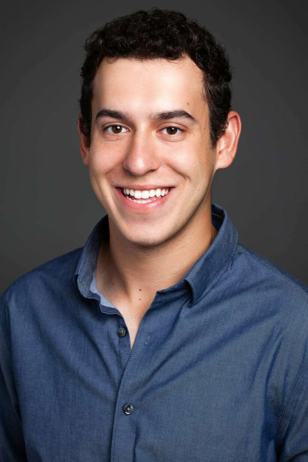 Meet Noah Frimer – CanvasRebel Magazine