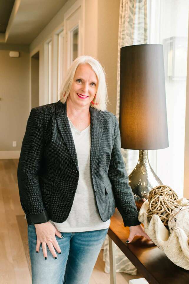 Meet Randi Dukes – CanvasRebel Magazine