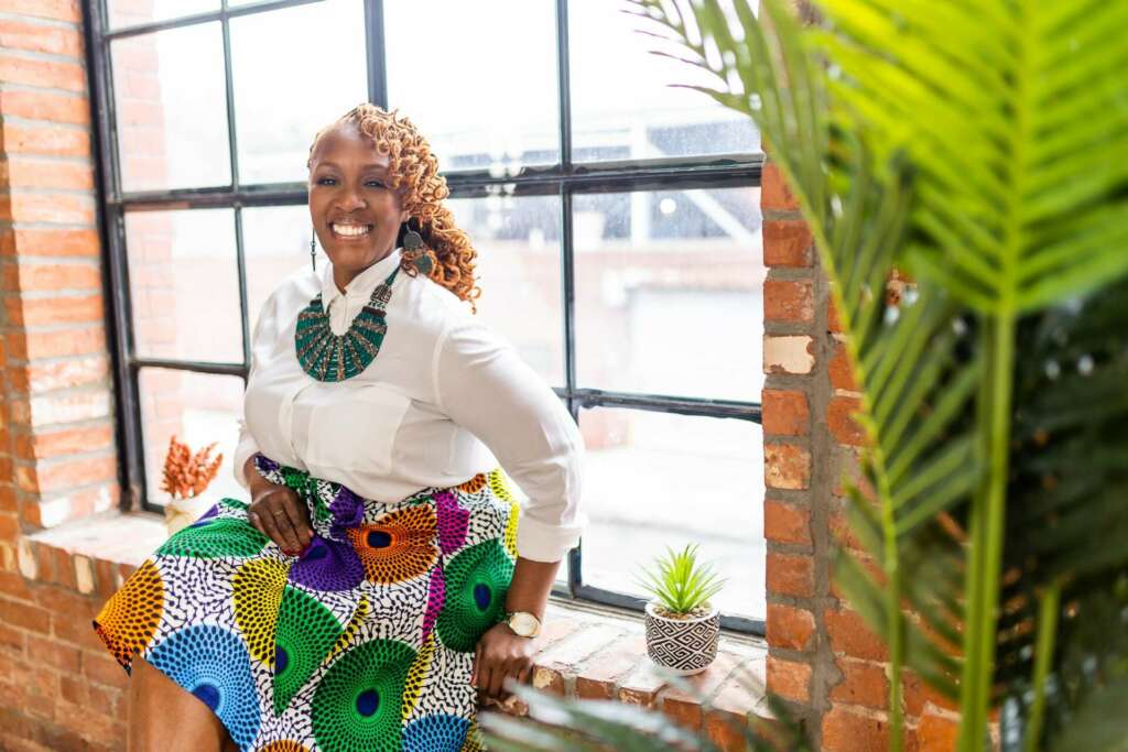 Meet Renarda Joy – CanvasRebel Magazine