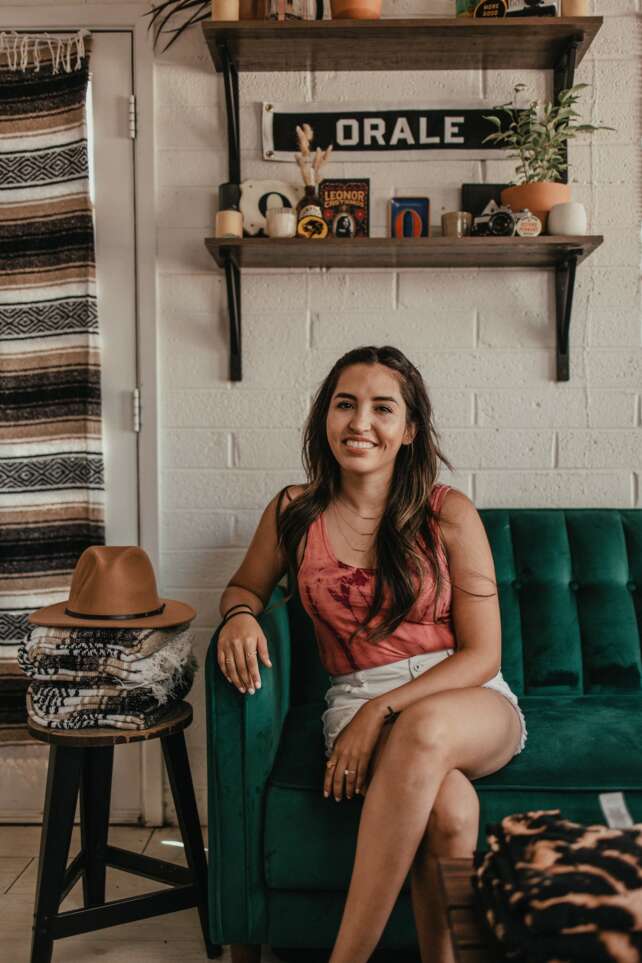 Meet Renee Lowry – CanvasRebel Magazine