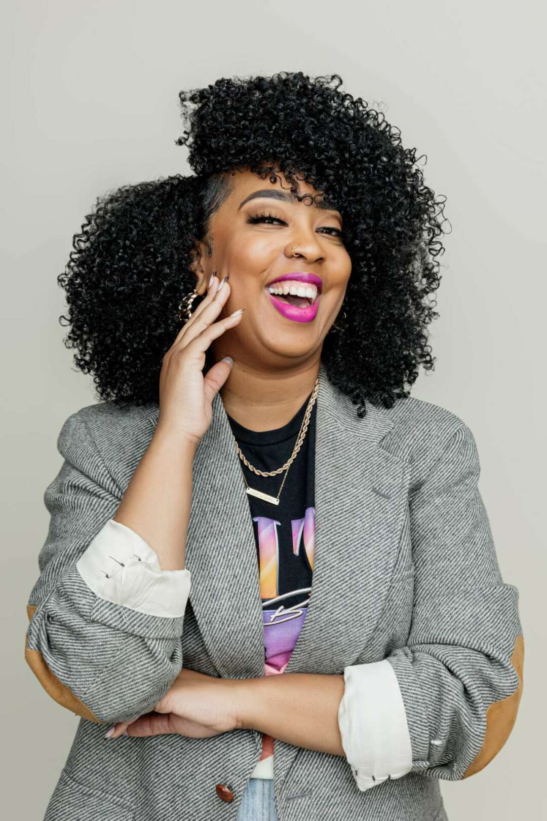 Meet Sabrina Gray – CanvasRebel Magazine