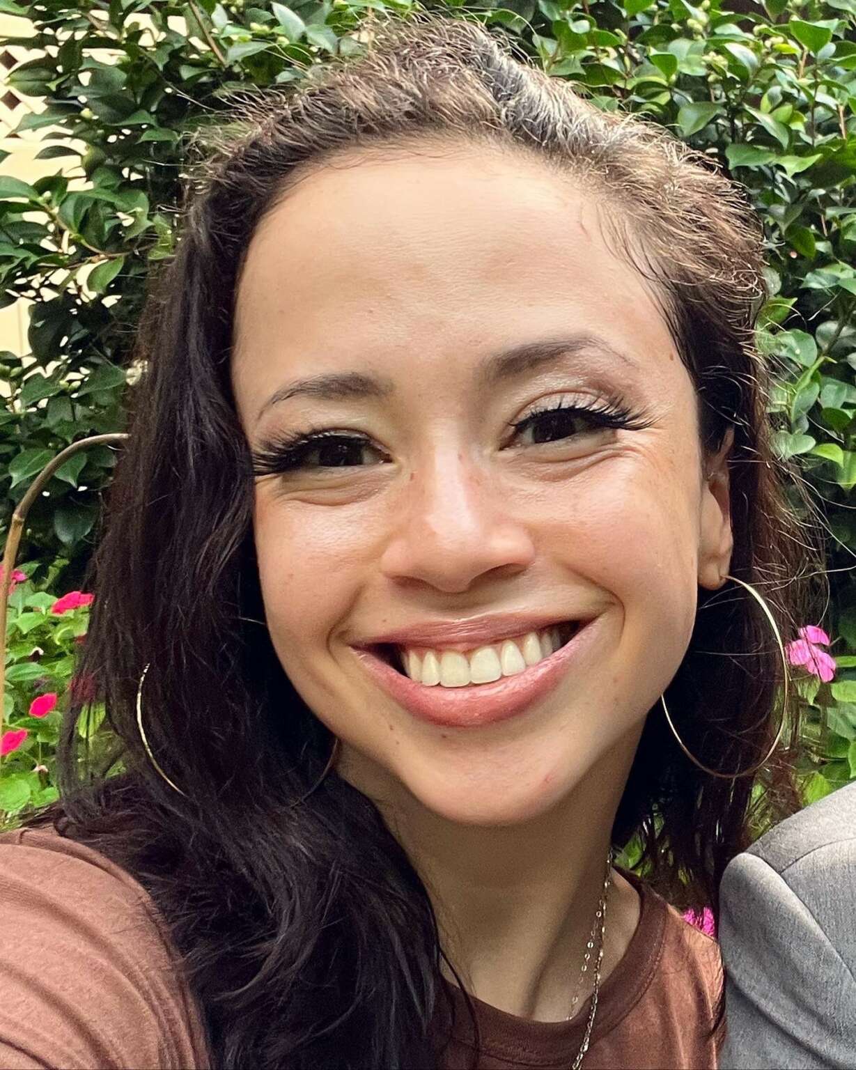 Meet Sara Thomas - CanvasRebel Magazine