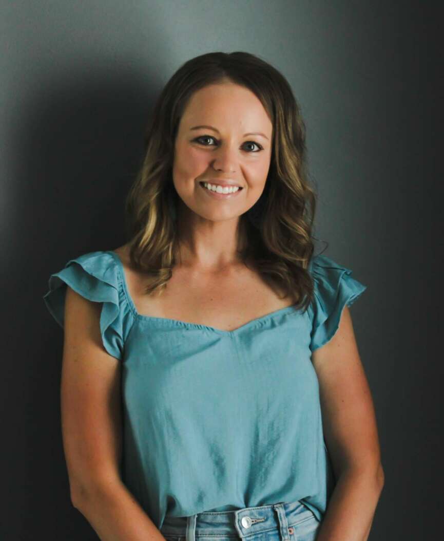 Meet Sophia Riley - CanvasRebel Magazine