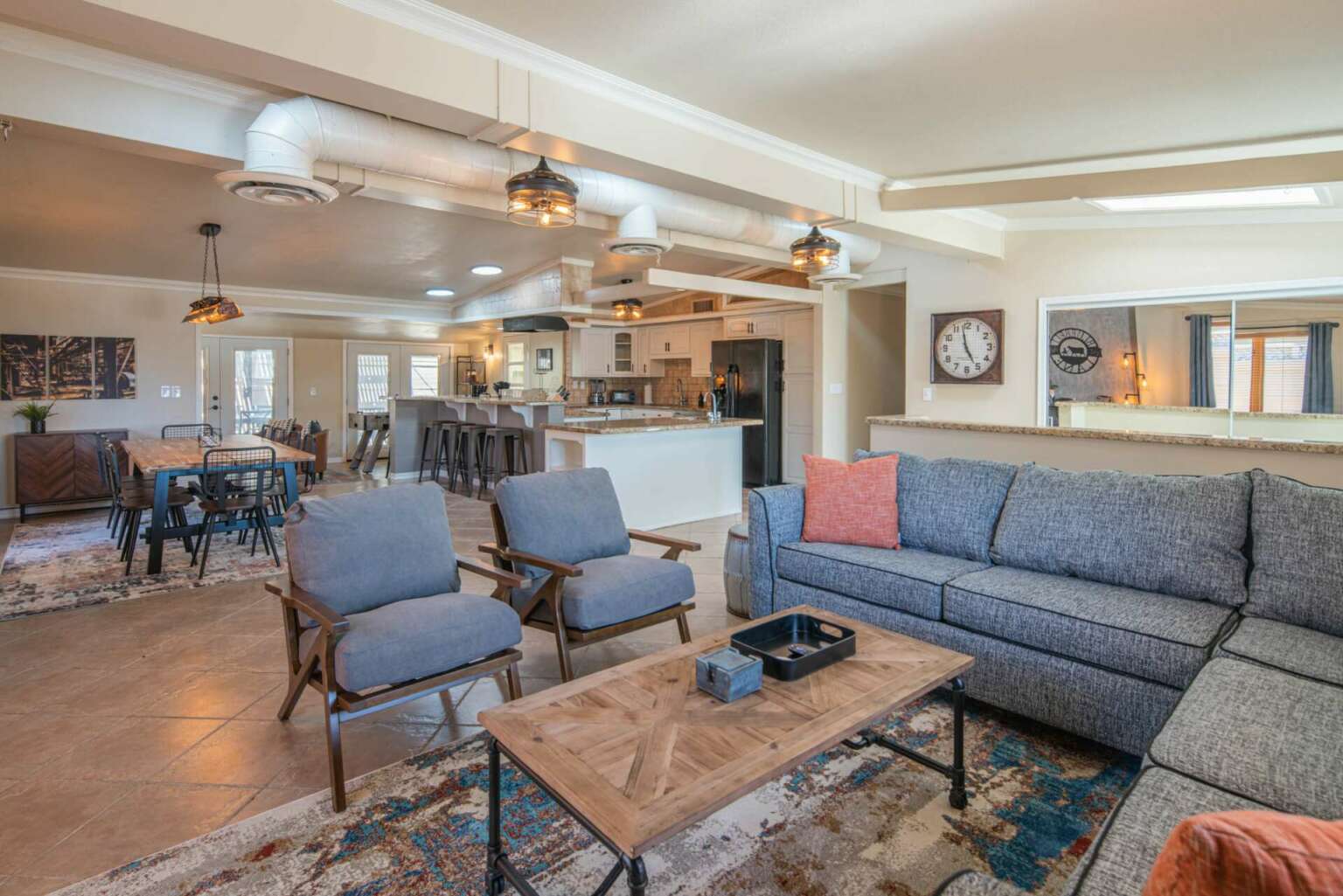 Meet Victor Rendon – CanvasRebel Magazine