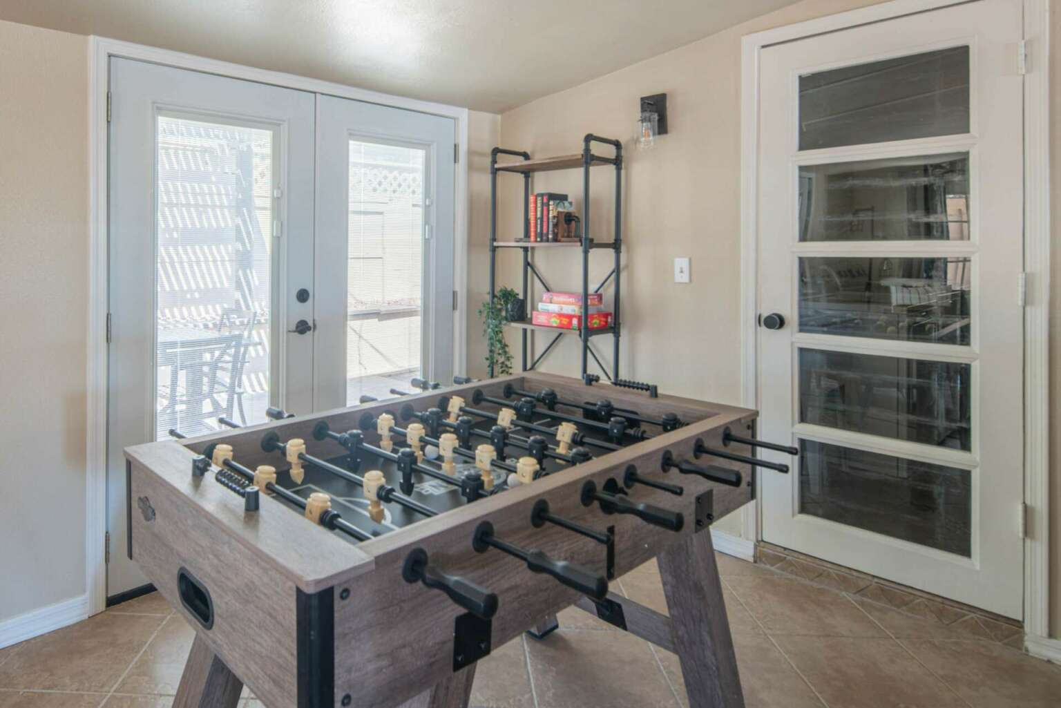 Meet Victor Rendon – CanvasRebel Magazine