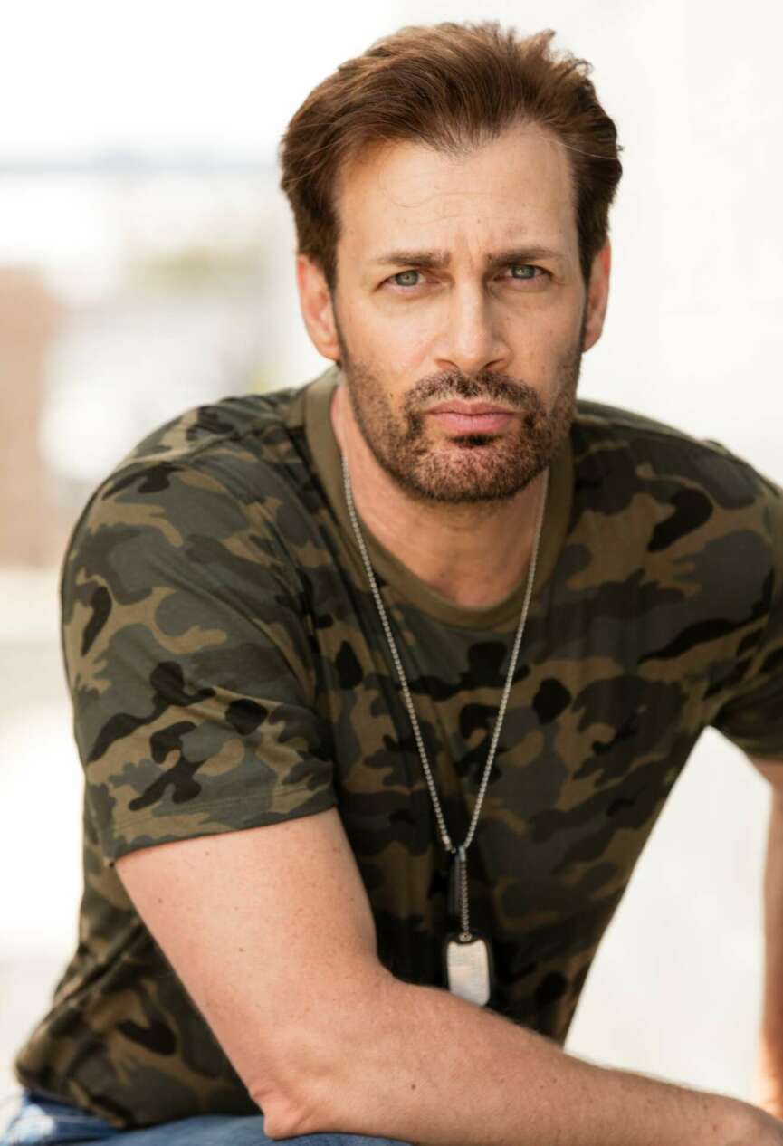 Meet David Violi – CanvasRebel Magazine