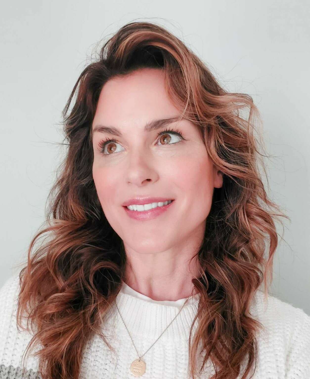 Meet Amanda Russell - CanvasRebel Magazine