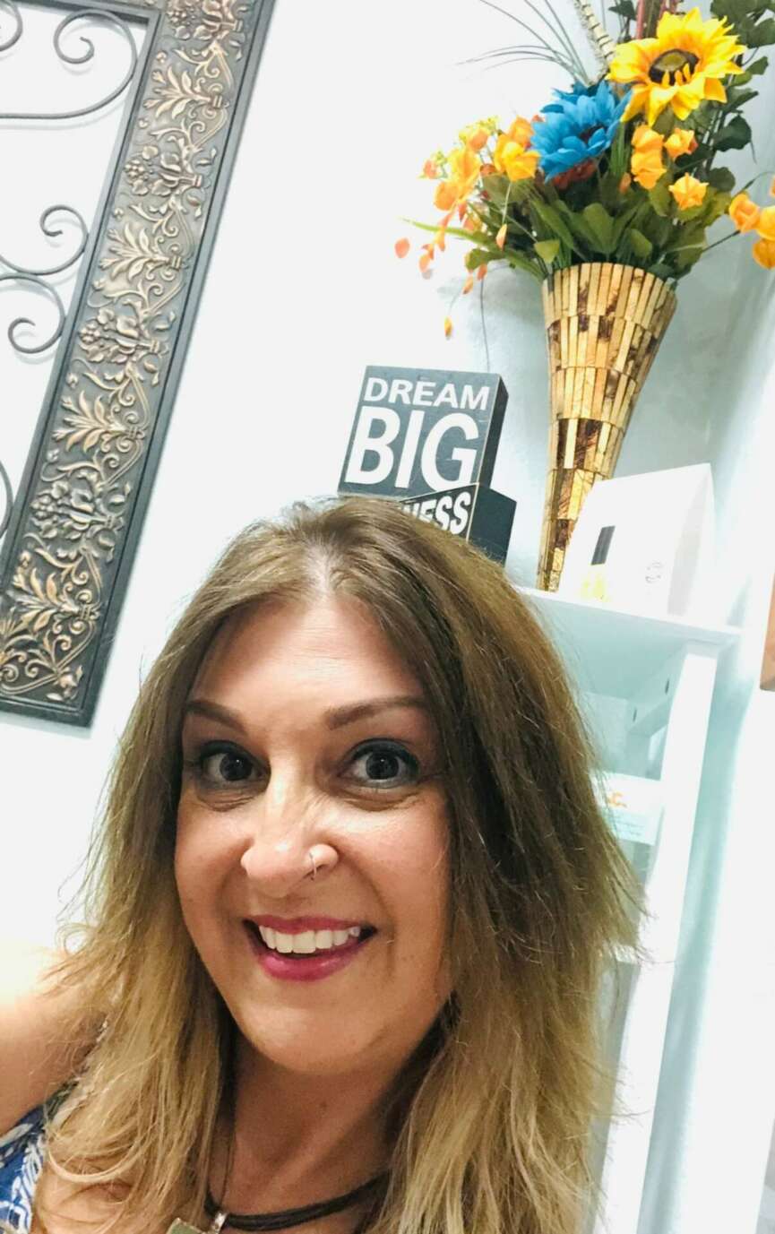 Meet CARI WOODWARD - CanvasRebel Magazine