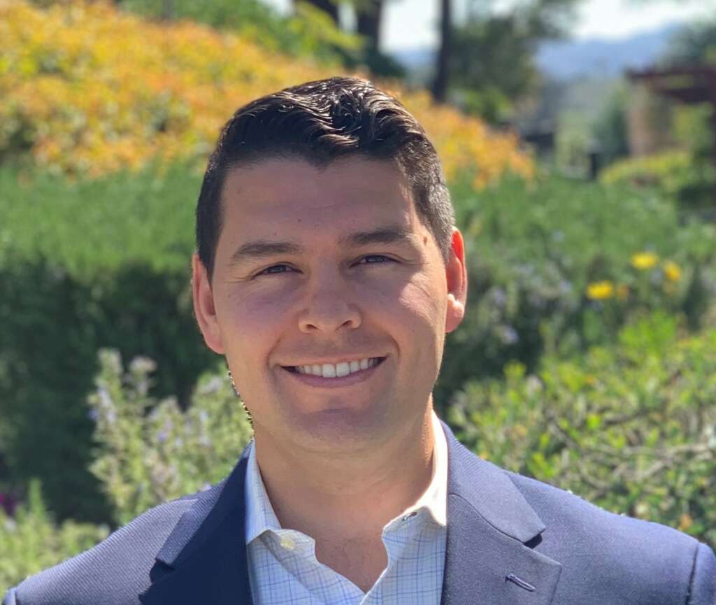 Meet Tyler Evans – CanvasRebel Magazine