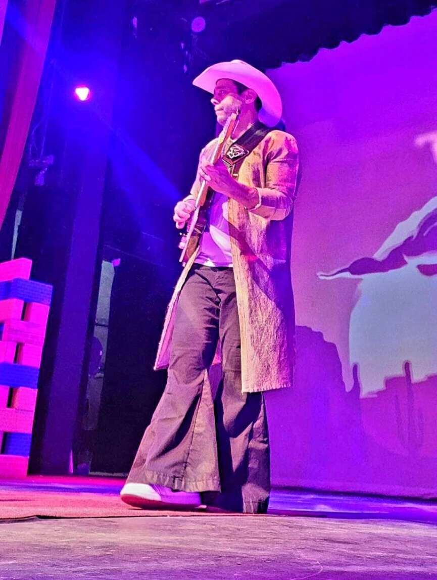 Meet Chris DeVore – CanvasRebel Magazine