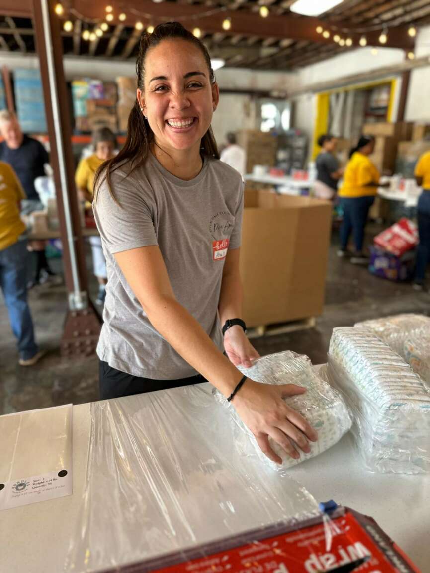 Meet Lindsay Gray – CanvasRebel Magazine