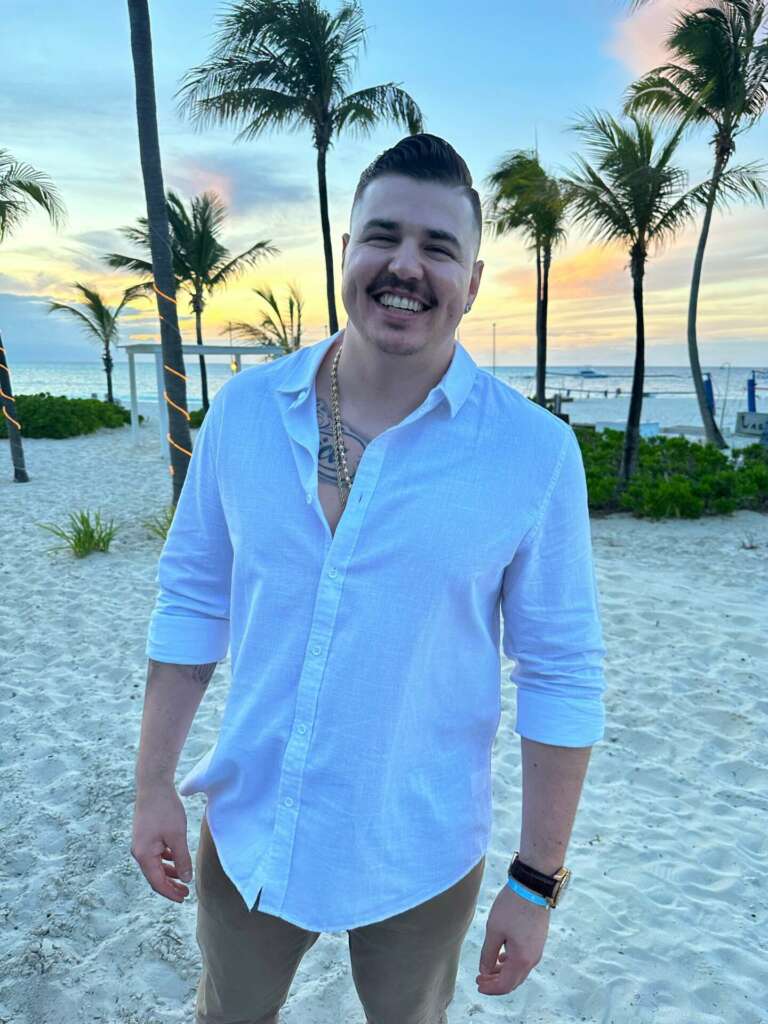 Meet Andres Bradway – CanvasRebel Magazine