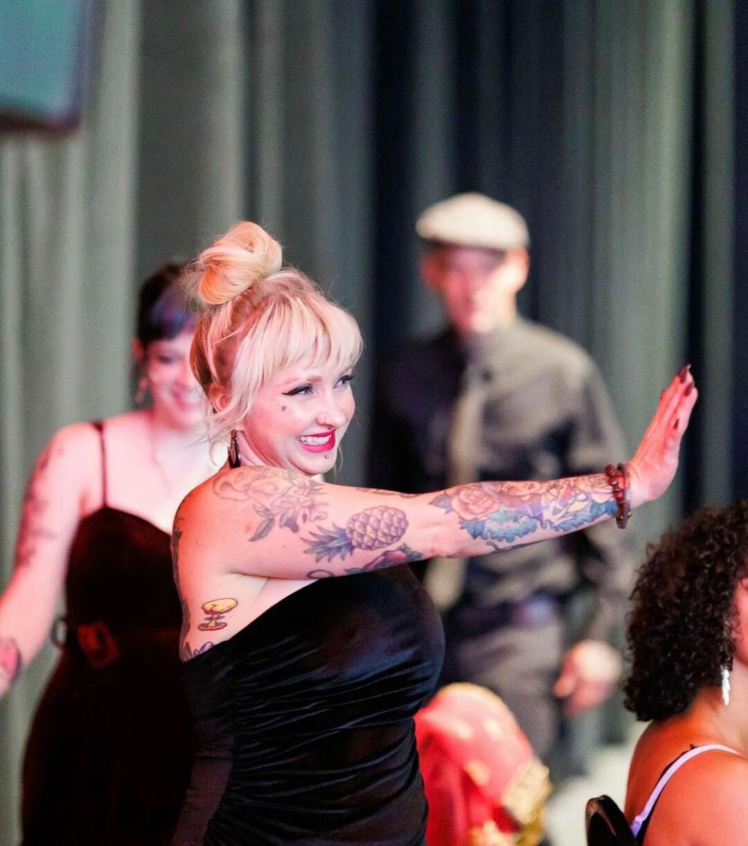 Meet Betsy Angus-Smith – CanvasRebel Magazine