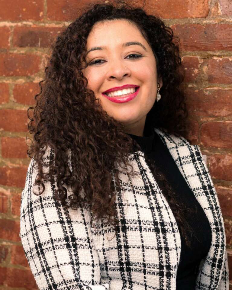 Meet Jessica Gonzalez – CanvasRebel Magazine