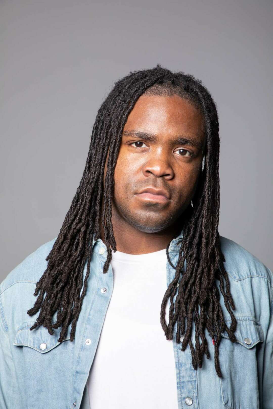 Meet Oshay Henderson - CanvasRebel Magazine