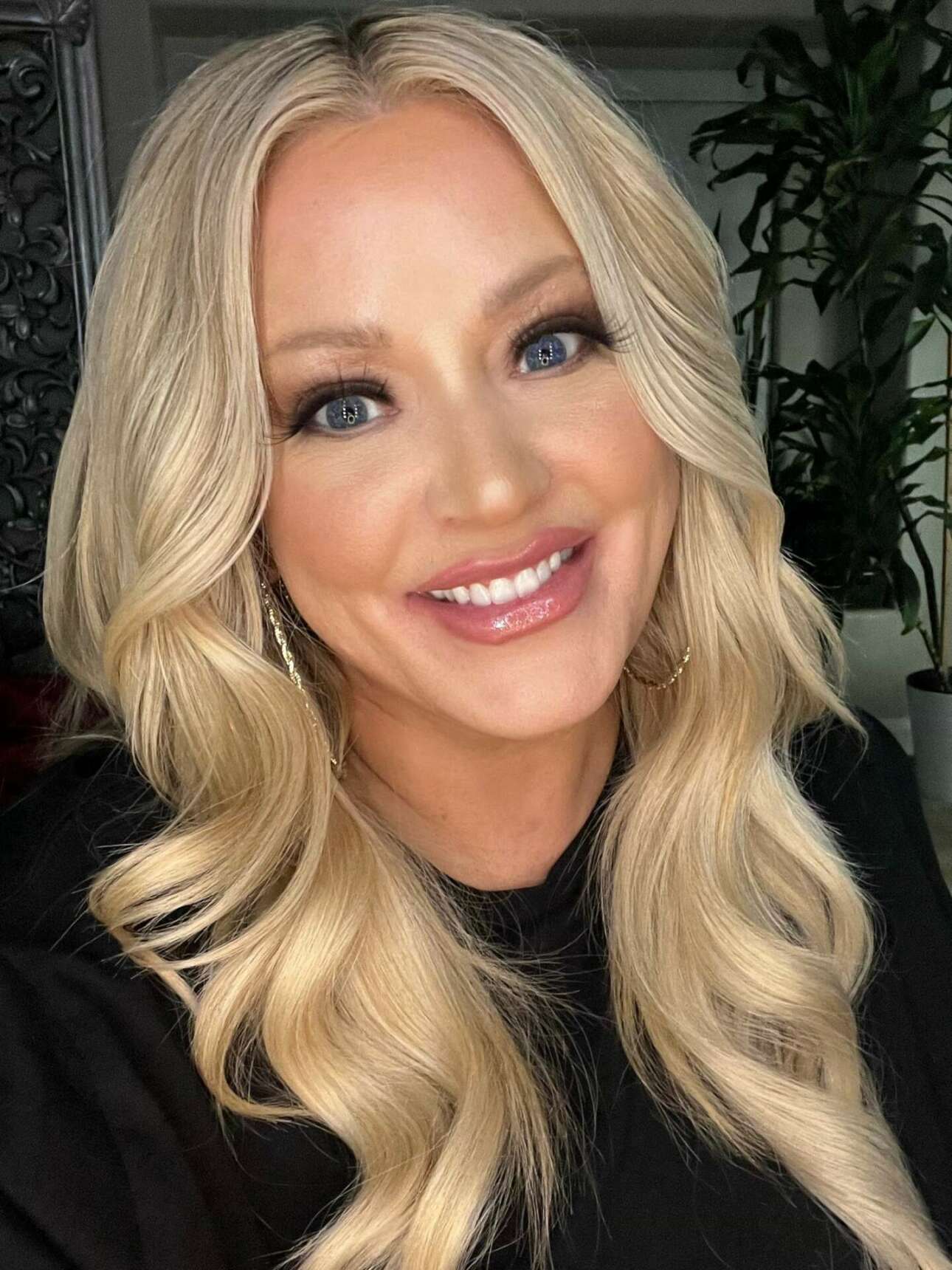 Meet Stacy Lee - CanvasRebel Magazine