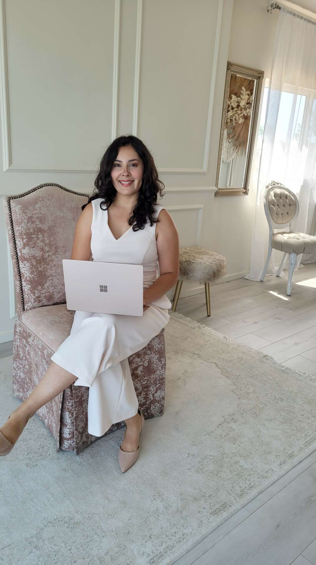 Meet Alejandra Gallegos – CanvasRebel Magazine