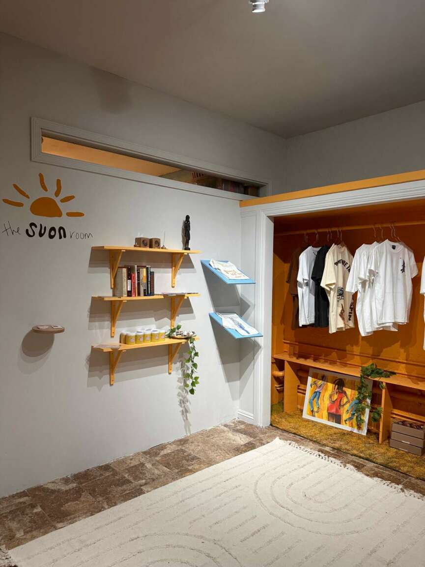 Meet Amanda Flowers – CanvasRebel Magazine