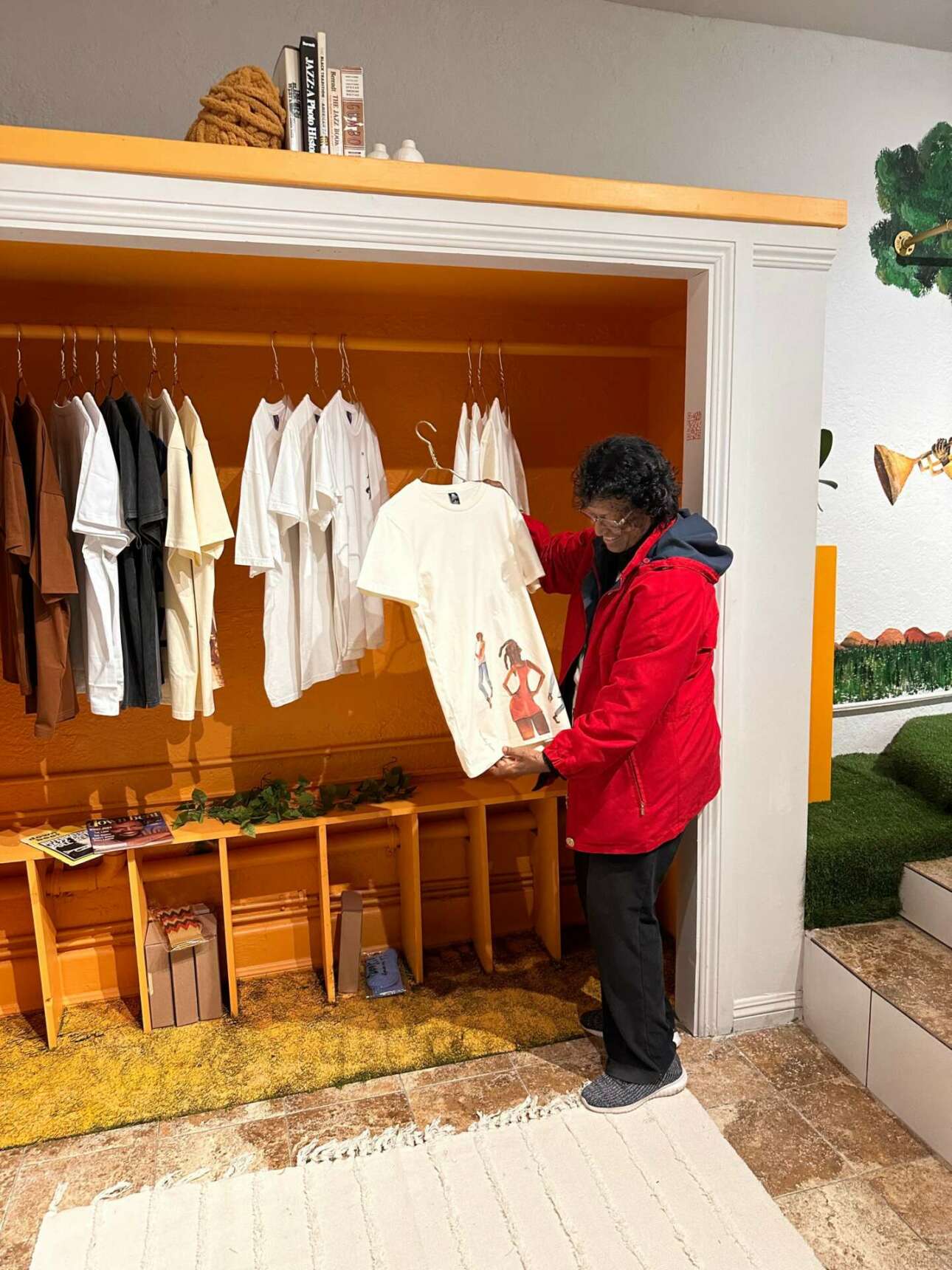 Meet Amanda Flowers – CanvasRebel Magazine