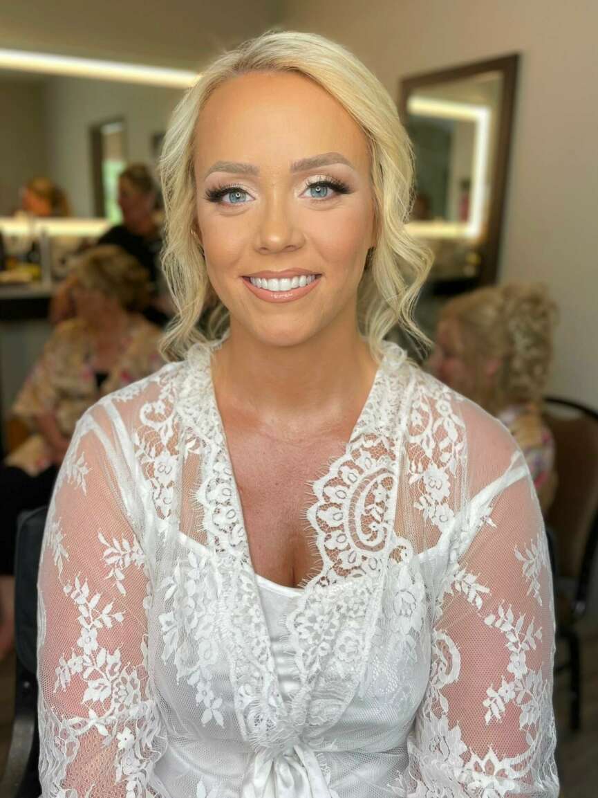 Meet Ashley Marie Gallo - CanvasRebel Magazine