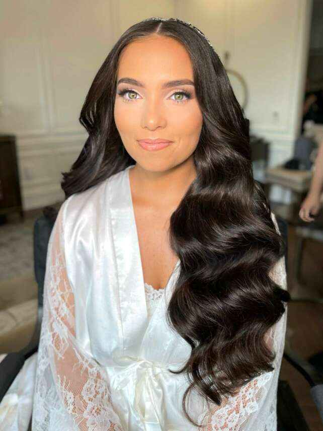 Meet Ashley Marie Gallo – CanvasRebel Magazine