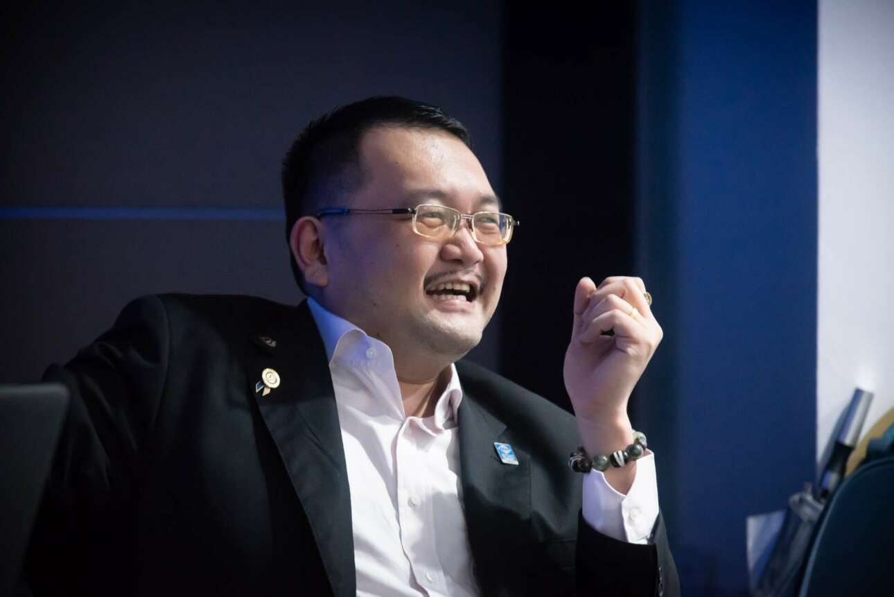 Meet Ching Loong Poo – CanvasRebel Magazine