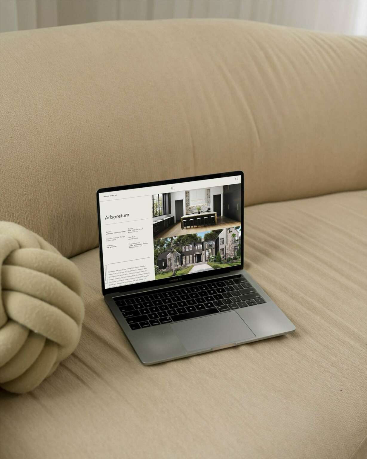 Meet Chloe Leonard – CanvasRebel Magazine