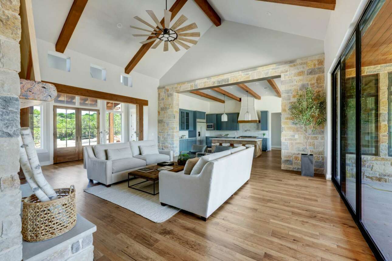 Meet Cole & Morgan Earles – CanvasRebel Magazine