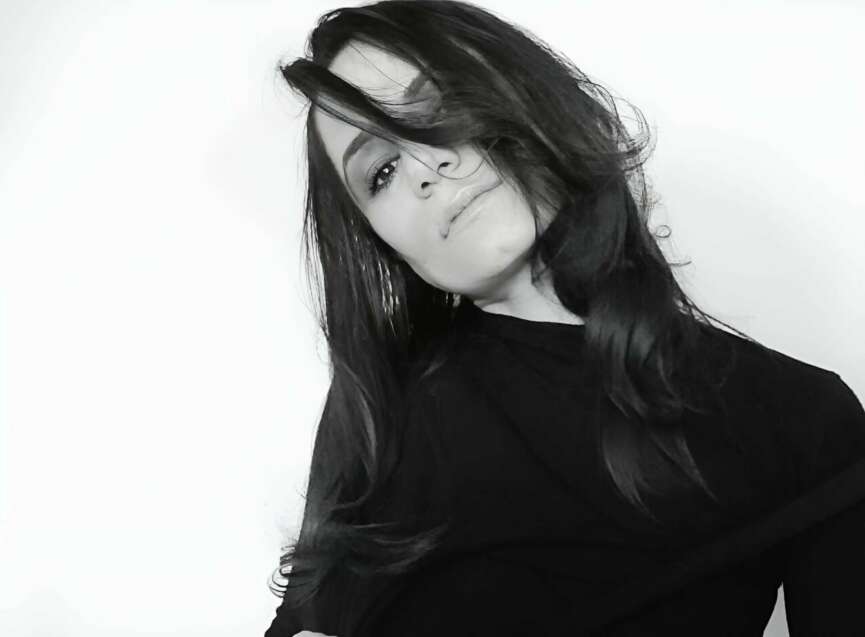 Meet Cynthia Yelle – CanvasRebel Magazine