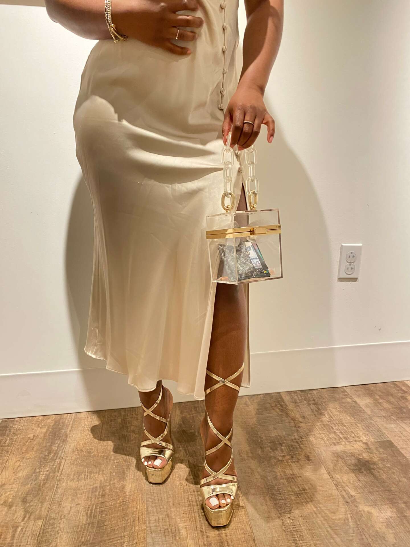 Meet Danielle Carr – CanvasRebel Magazine