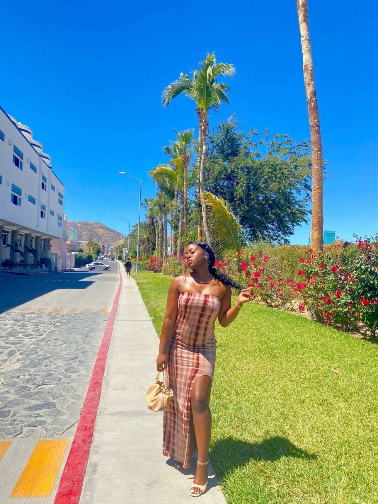 Meet Danielle Carr – CanvasRebel Magazine