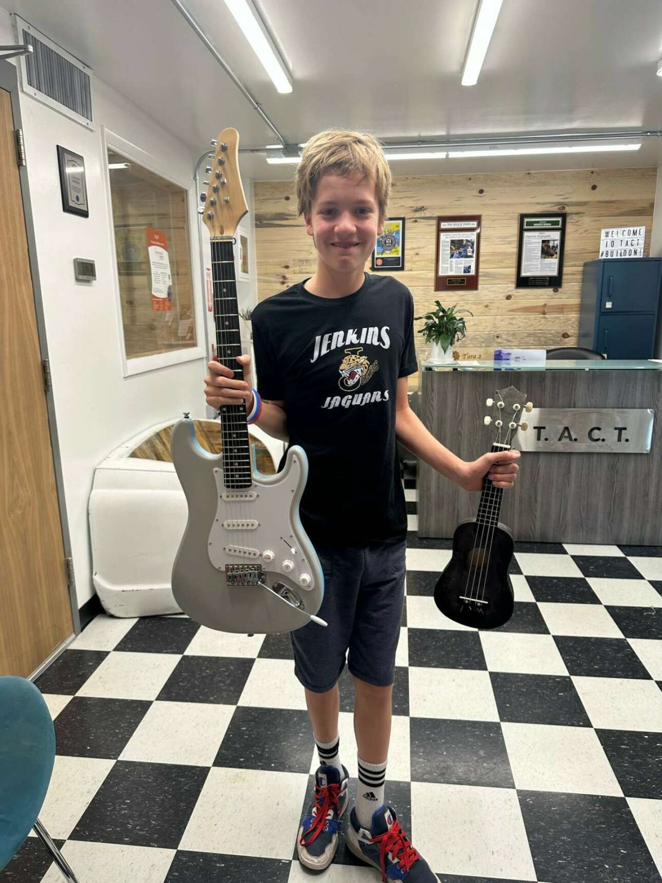 Meet Danny Combs – CanvasRebel Magazine