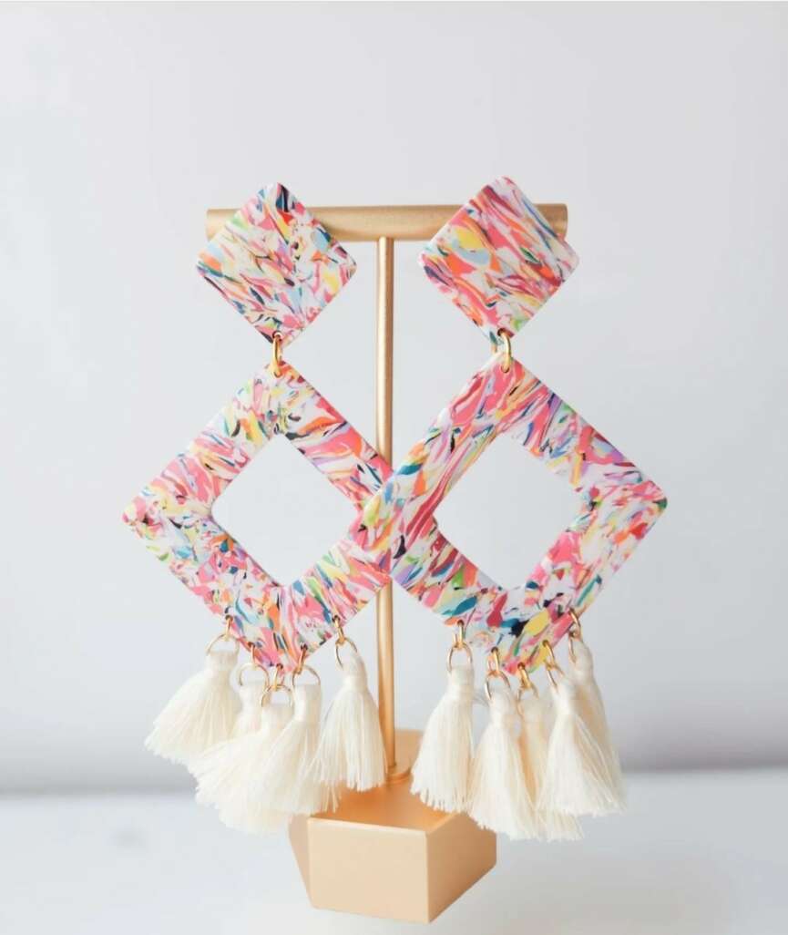 Meet Davina Rocha – CanvasRebel Magazine