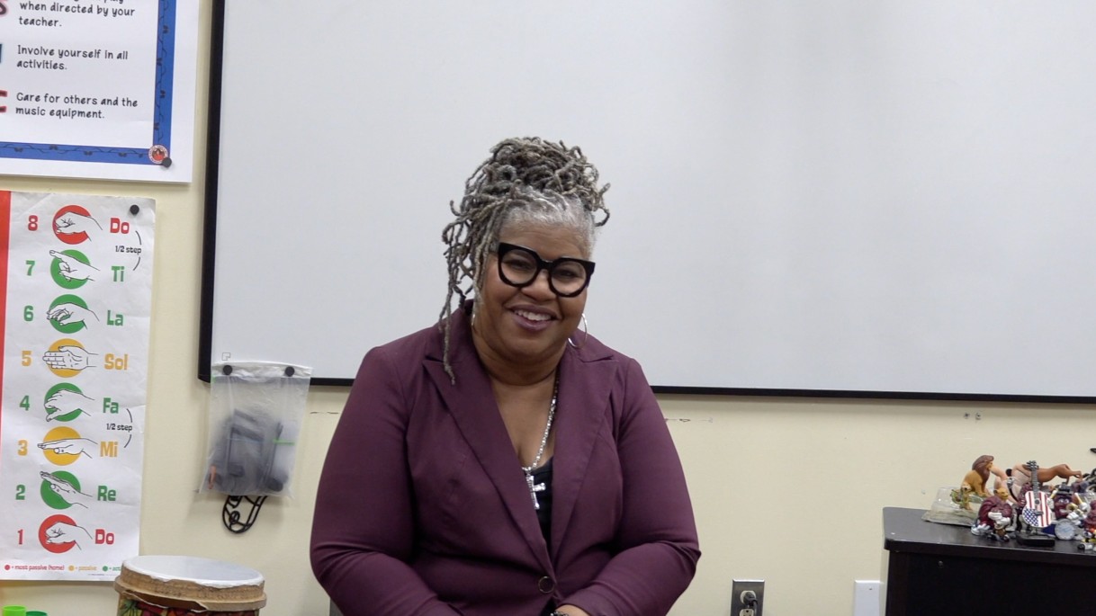 Meet Debra L. Perry – CanvasRebel Magazine