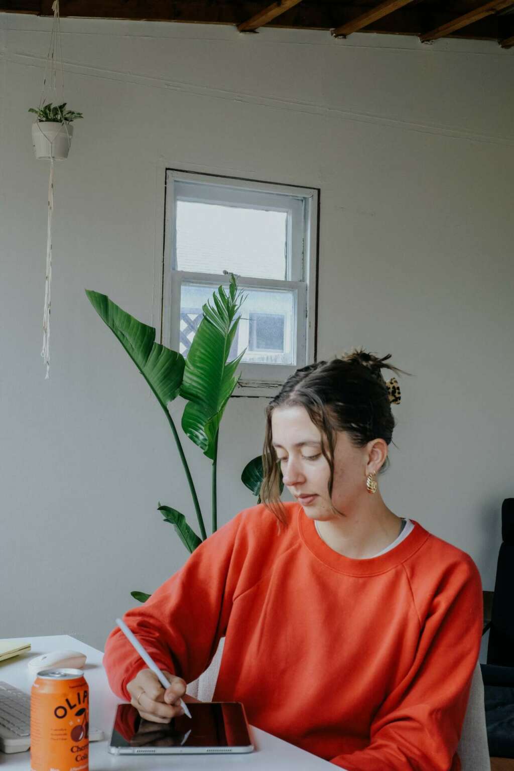 Meet Hannah Hansen - CanvasRebel Magazine