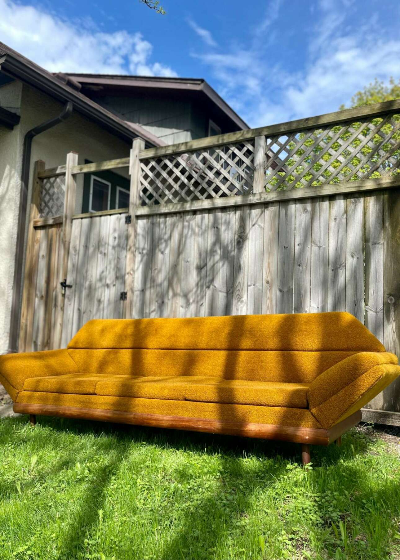 Meet Hannah Sapp – CanvasRebel Magazine