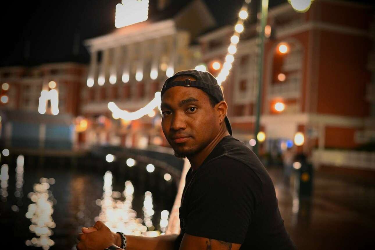 Meet Howard Zinhagel – CanvasRebel Magazine