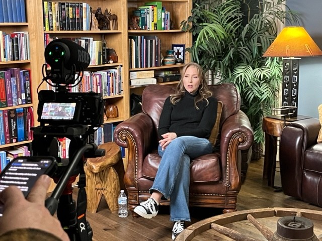 Meet Kara Rainer – CanvasRebel Magazine