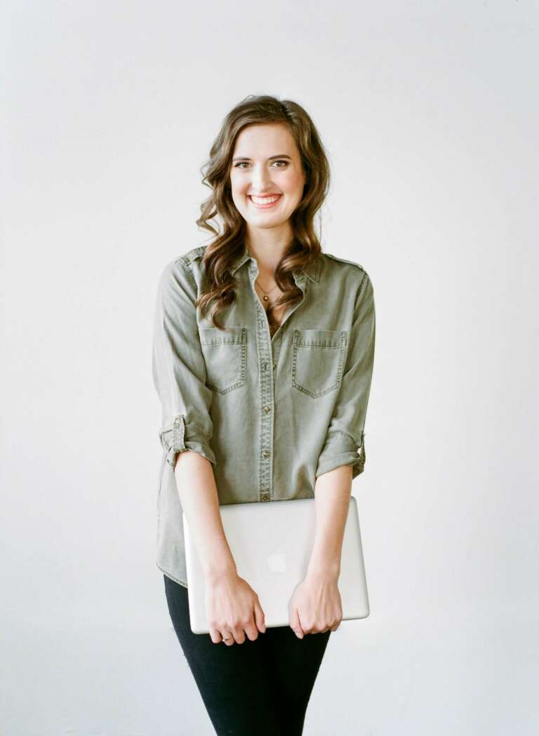 Meet Kayla Hollatz – CanvasRebel Magazine