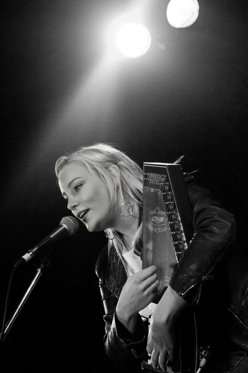 Meet Lisa Crawley – CanvasRebel Magazine