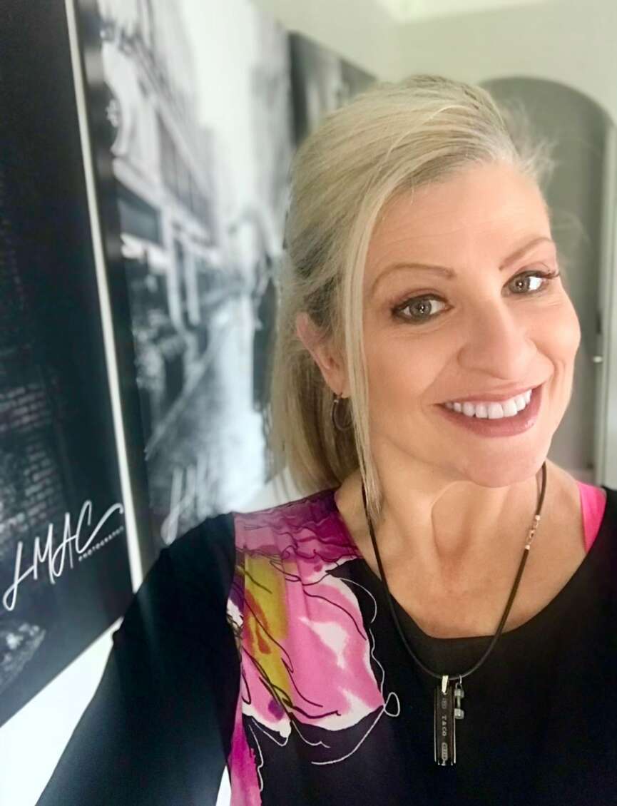 Meet Lisa McCraw – CanvasRebel Magazine