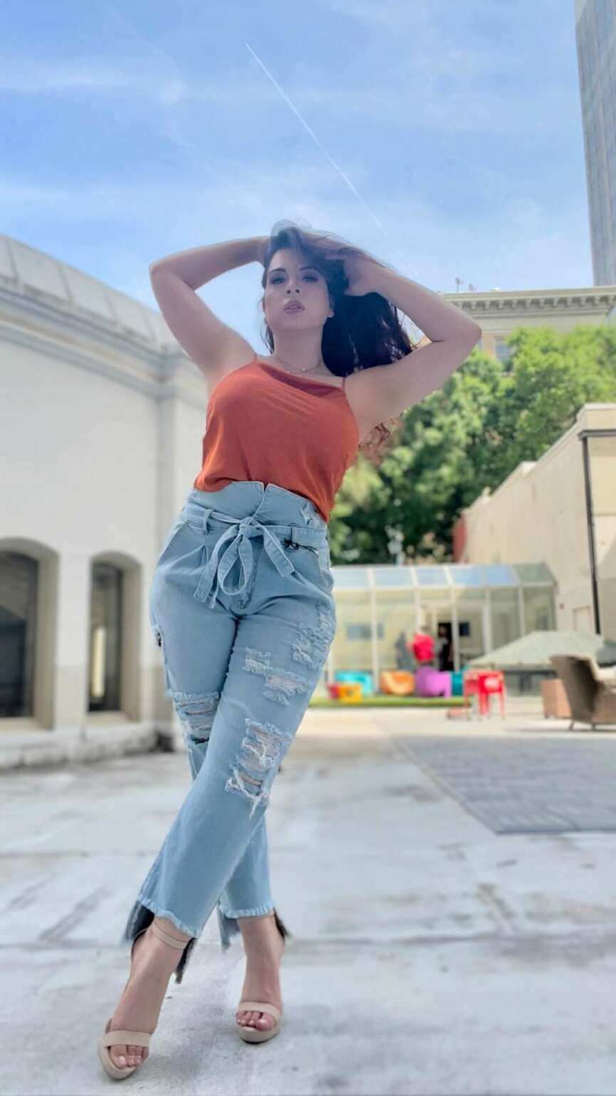 Meet Mae Renee - CanvasRebel Magazine