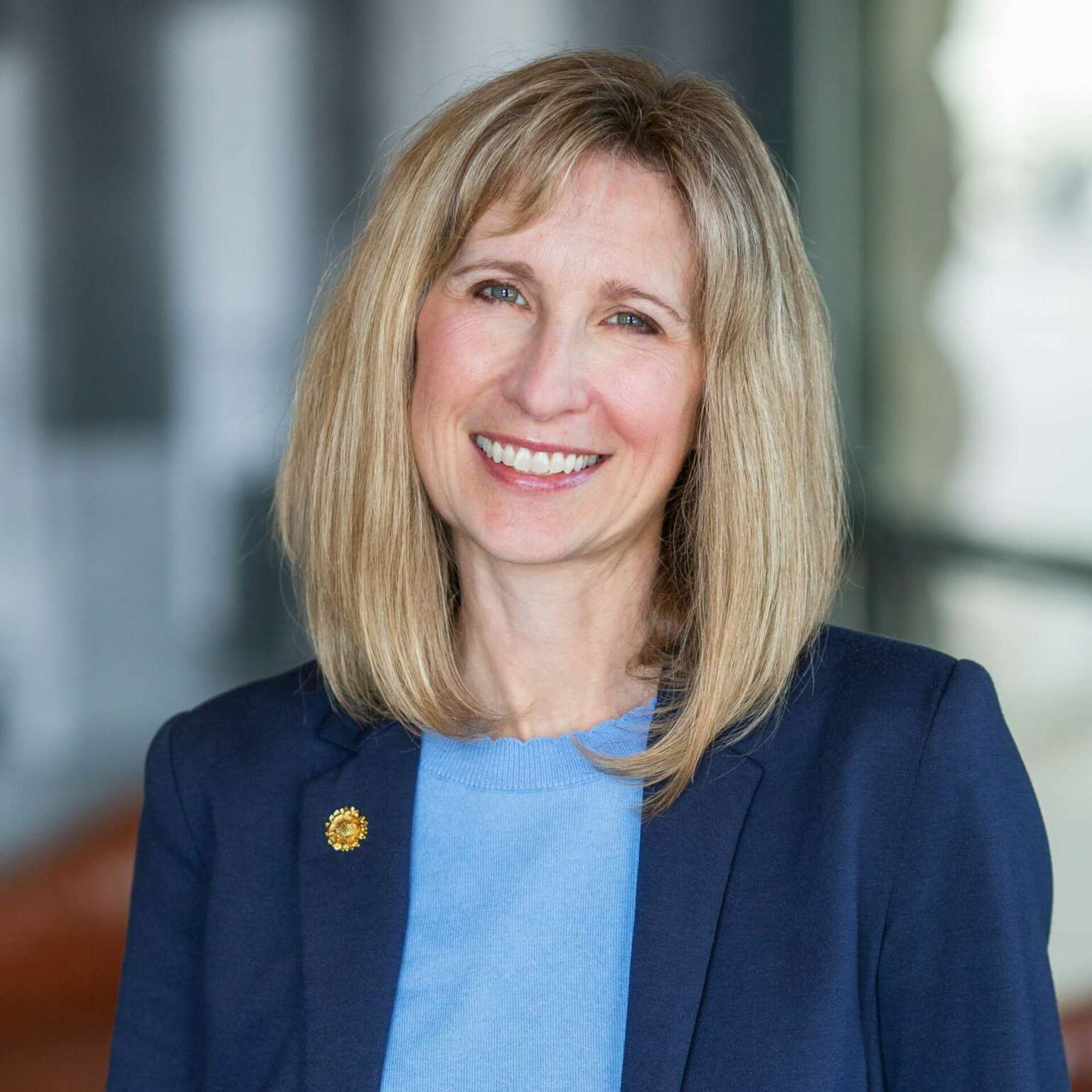 Meet Aileen Gabbey – CanvasRebel Magazine