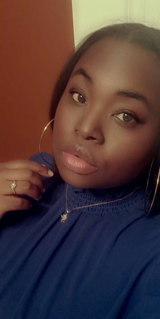 Meet Anyae Davis - CanvasRebel Magazine